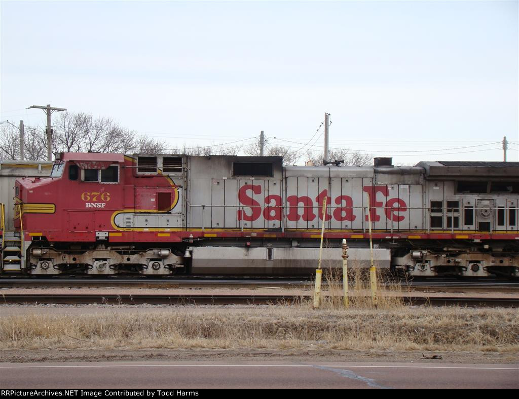 BNSF 676